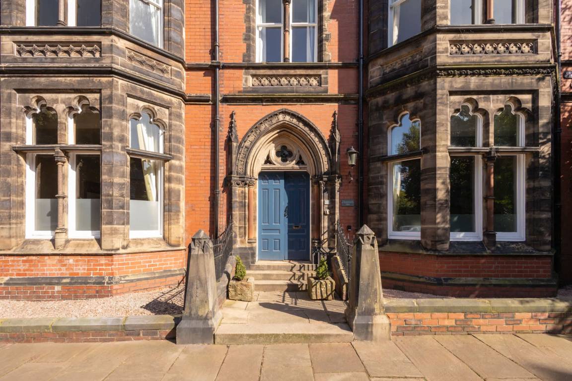 Apartment ∙ 6 Bedrooms ∙ 12 Guests - Carlisle