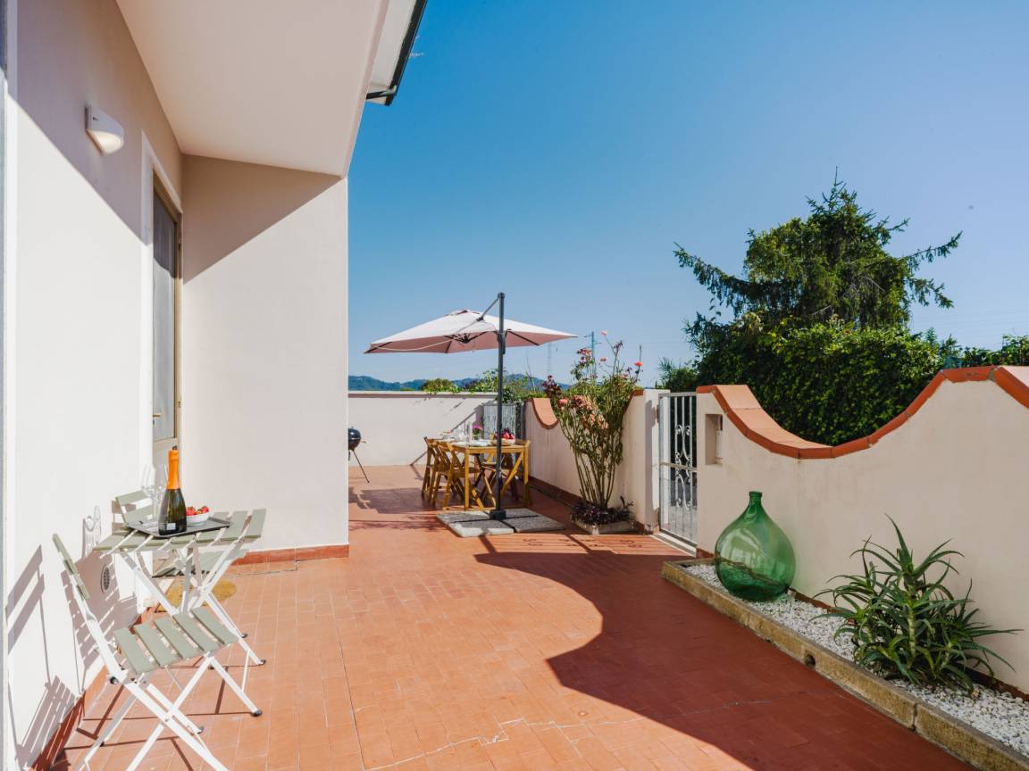 95 M² Apartment ∙ 3 Bedrooms ∙ 5 Guests - Viareggio