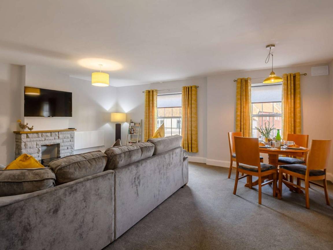 Cottage ∙ 2 Bedrooms ∙ 4 Guests - Norwich