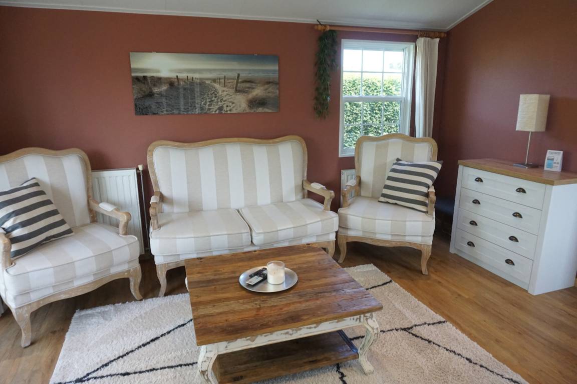 60 M² Chalet ∙ 2 Bedrooms ∙ 4 Guests - Cadzand