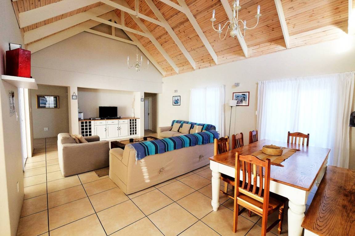 150 M² Huis ∙ 3 Slaapkamers ∙ 7 Gasten - Langebaan