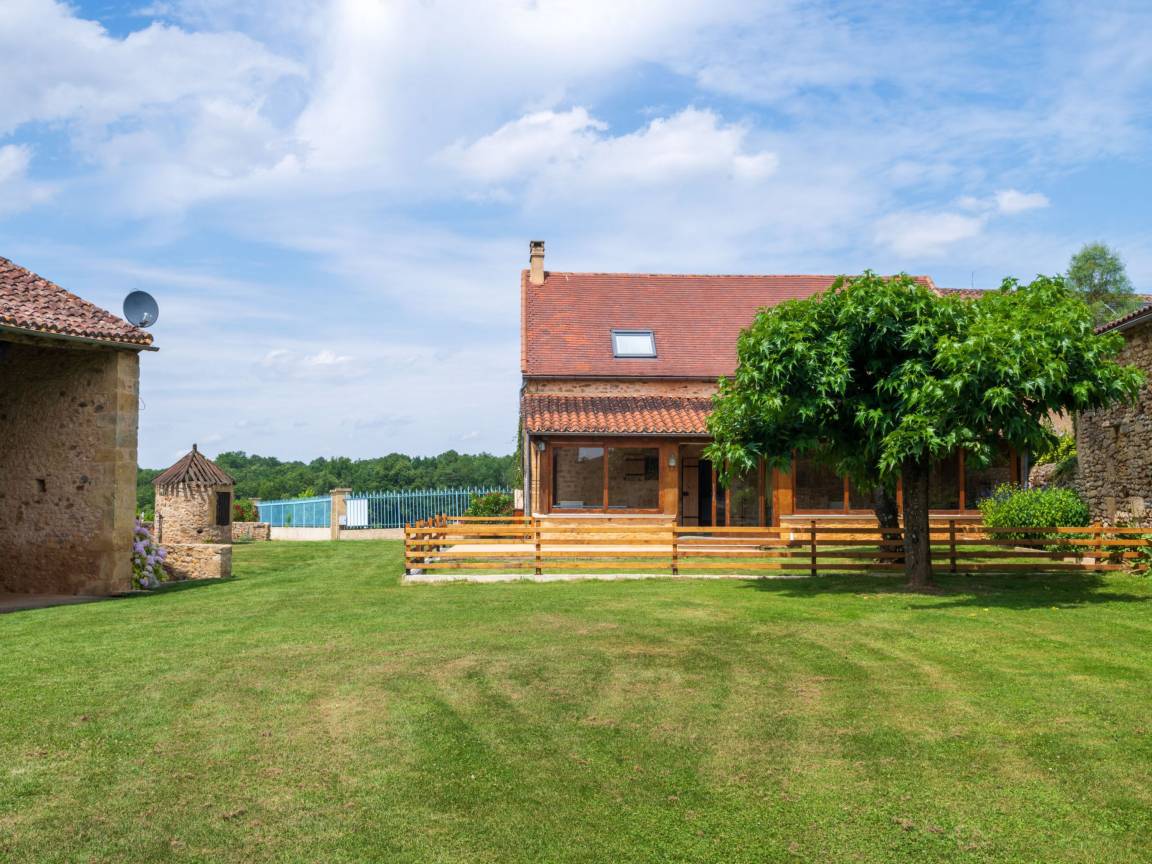 120 M² House ∙ 1 Bedroom ∙ 6 Guests - Monpazier