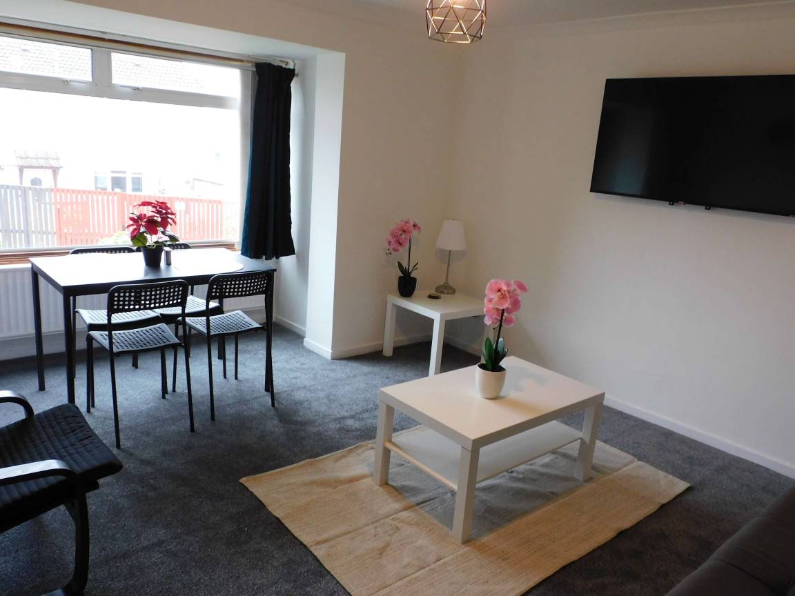 111 M² House ∙ 3 Bedrooms ∙ 8 Guests - Hamilton
