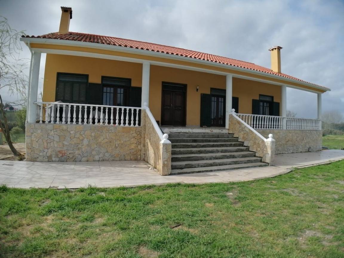 548 M² House ∙ 3 Bedrooms ∙ 4 Guests - Rio Maior
