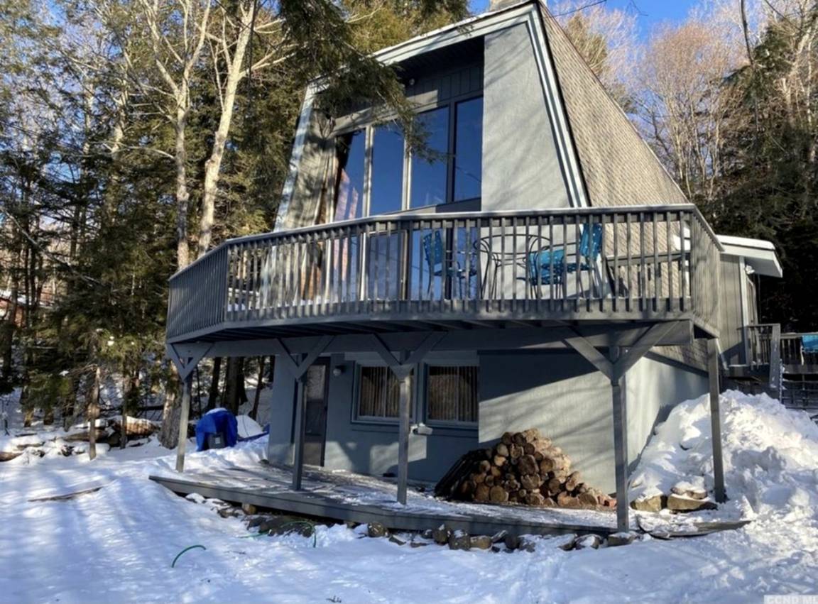 Cabin ∙ 4 Bedrooms ∙ 14 Guests - Windham, NY