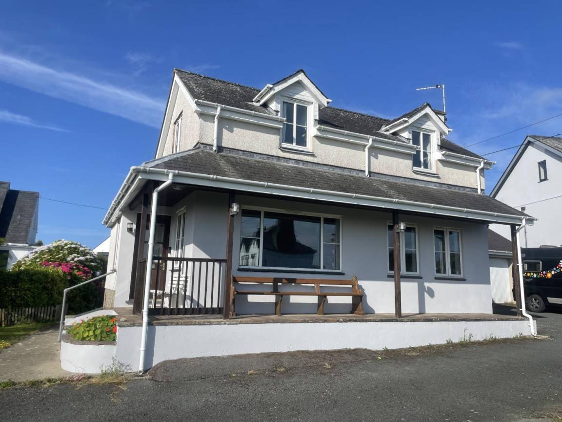 Cottage ∙ 4 Bedrooms ∙ 8 Guests - Abersoch