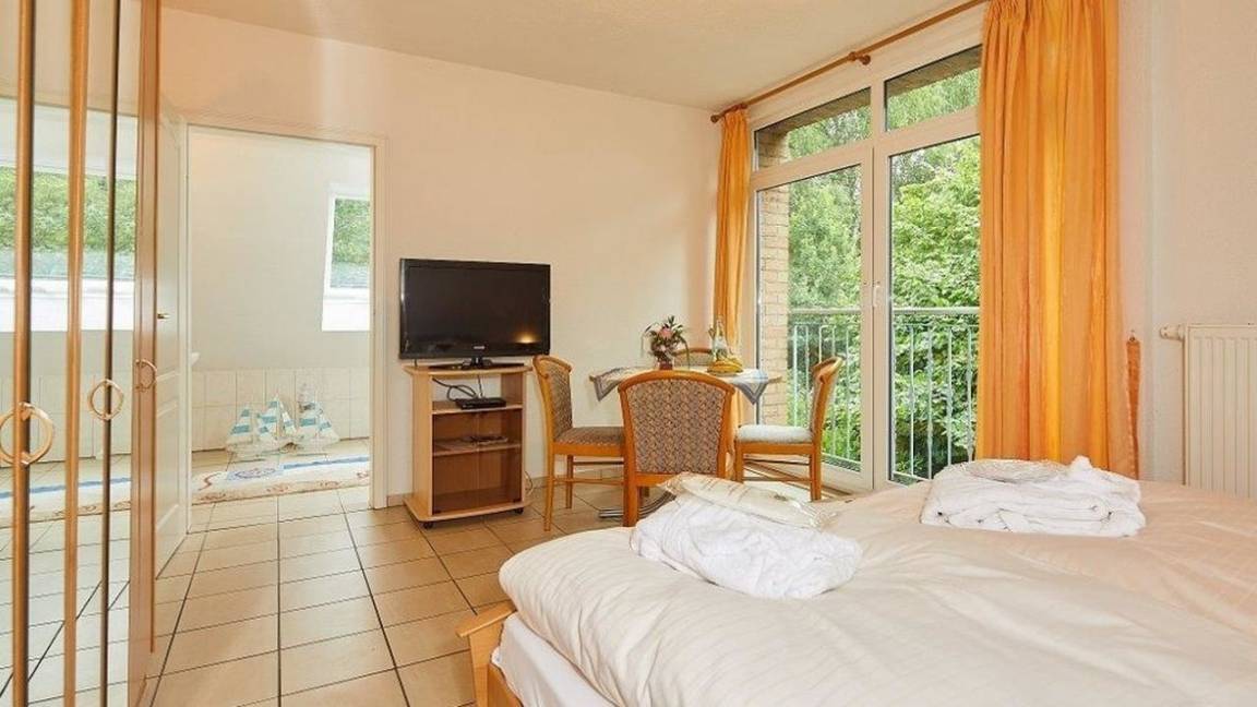 20 M² Hotel ∙ 1 Bedroom ∙ 2 Guests - Neumünster