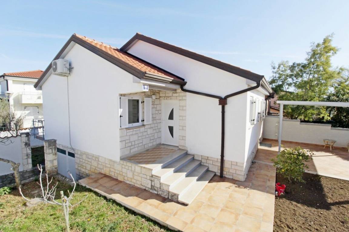 100 M² House ∙ 2 Bedrooms ∙ 4 Guests - Piran