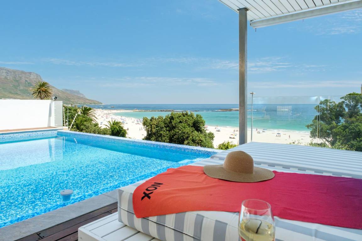 Villa ∙ 4 Bedrooms ∙ 8 Guests - Camps Bay