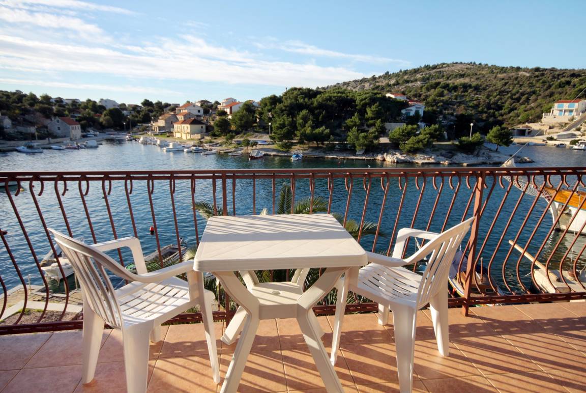 58 M² Apartament ∙ 2 Sypialnie ∙ 5 Gości - Primošten