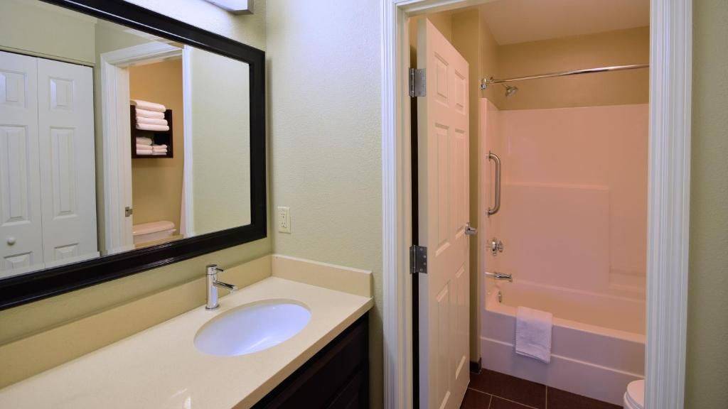Studio Flat ∙ 1 Bedroom ∙ 2 Guests - Ohio
