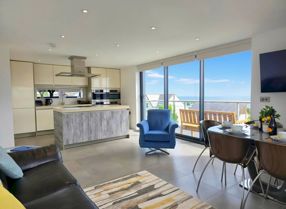 74 M² Apartment ∙ 3 Bedrooms ∙ 6 Guests - Benllech