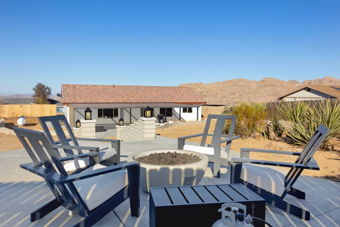 House ∙ 3 Bedrooms ∙ 6 Guests - Joshua Tree, CA