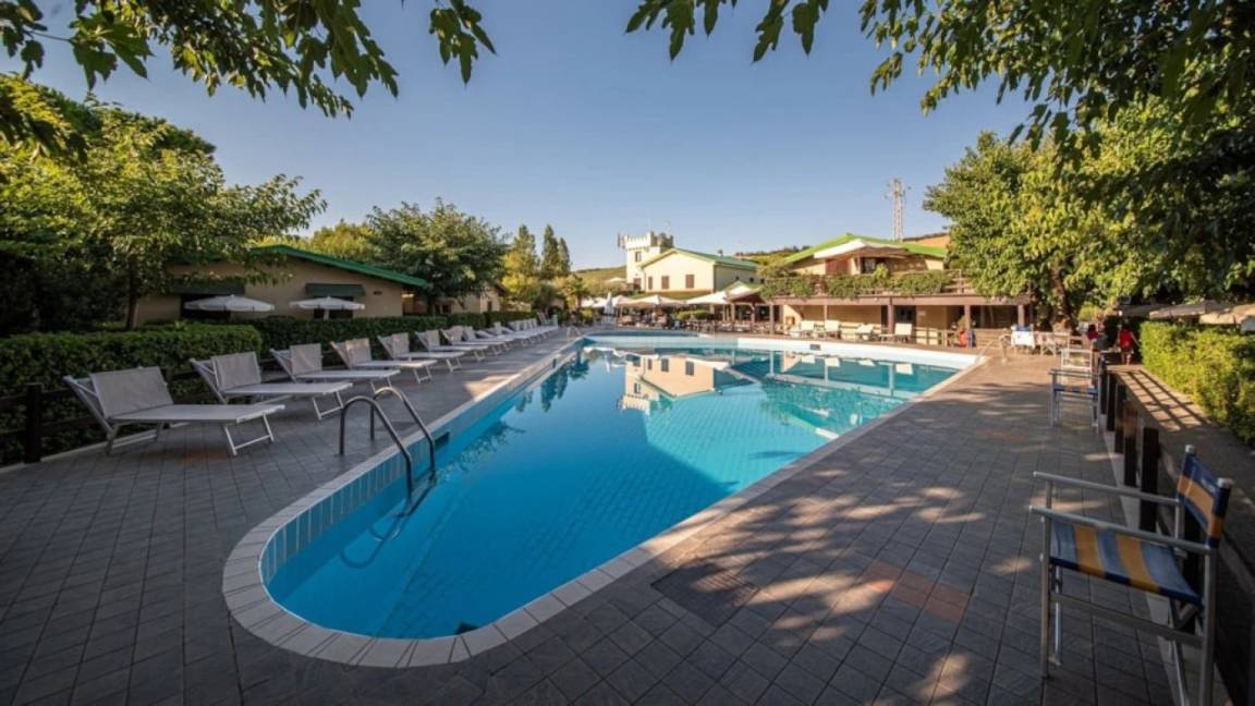 20 M² Camping ∙ 2 Chambres ∙ 4 Personnes - Abruzzes