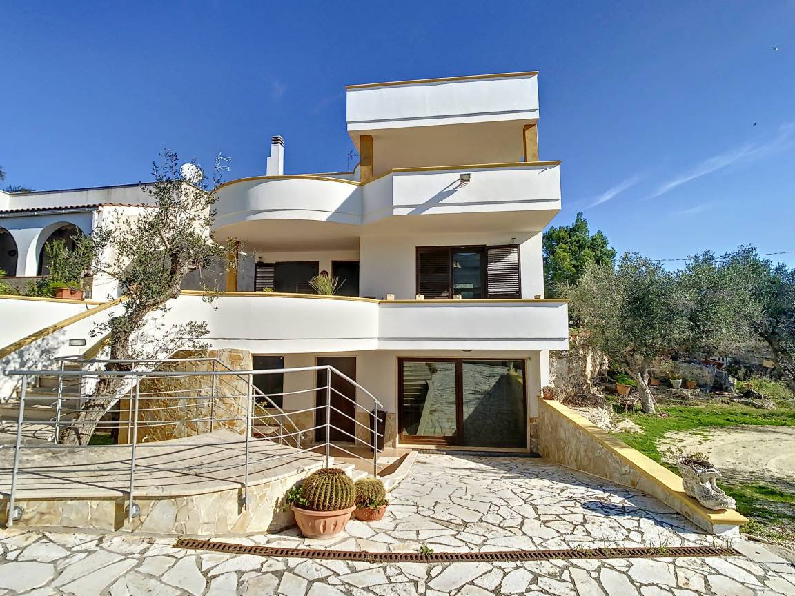 100 M² Apartamento ∙ 3 Habitaciones ∙ 7 Huéspedes - Nardò