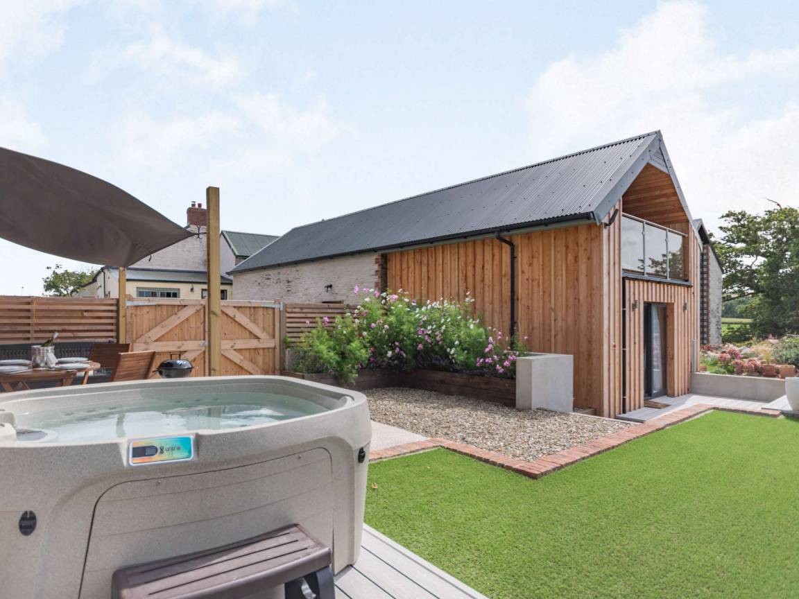 Cottage ∙ 2 Bedrooms ∙ 4 Guests - Cardigan