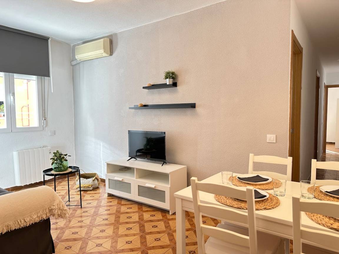 63 M² Apartamento ∙ 3 Habitaciones ∙ 4 Huéspedes - Getafe