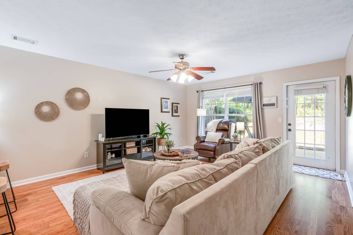 121 M² Apartment ∙ 2 Bedrooms ∙ 6 Guests - Auburn, AL