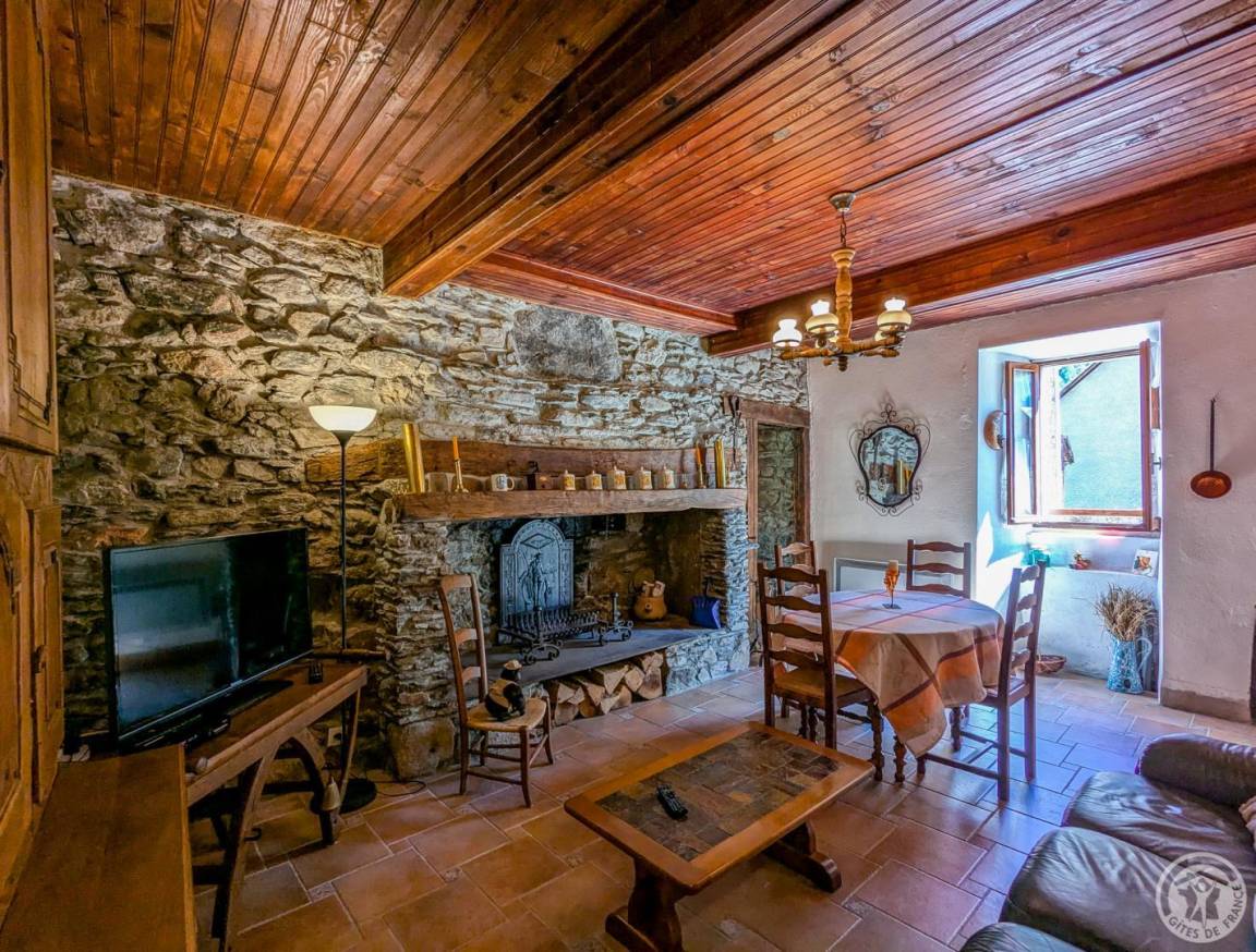 68 M² Gîte ∙ 1 Bedroom ∙ 2 Guests - Pyrenees
