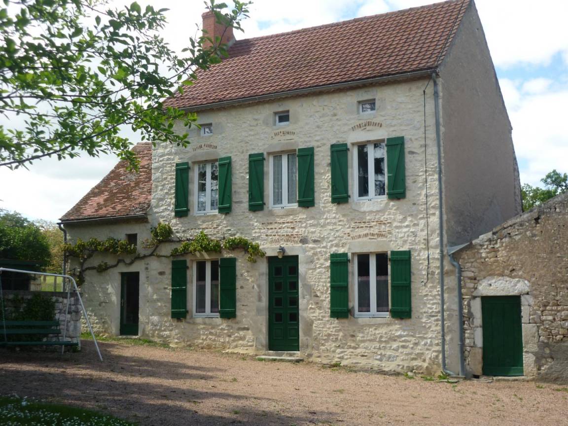 80 M² Gîte ∙ 2 Schlafzimmer ∙ 4 Gäste - Auvergne