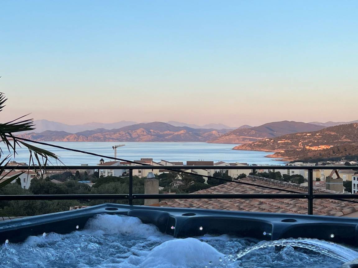 128 M² Apartment ∙ 3 Bedrooms ∙ 6 Guests - L'Île-Rousse