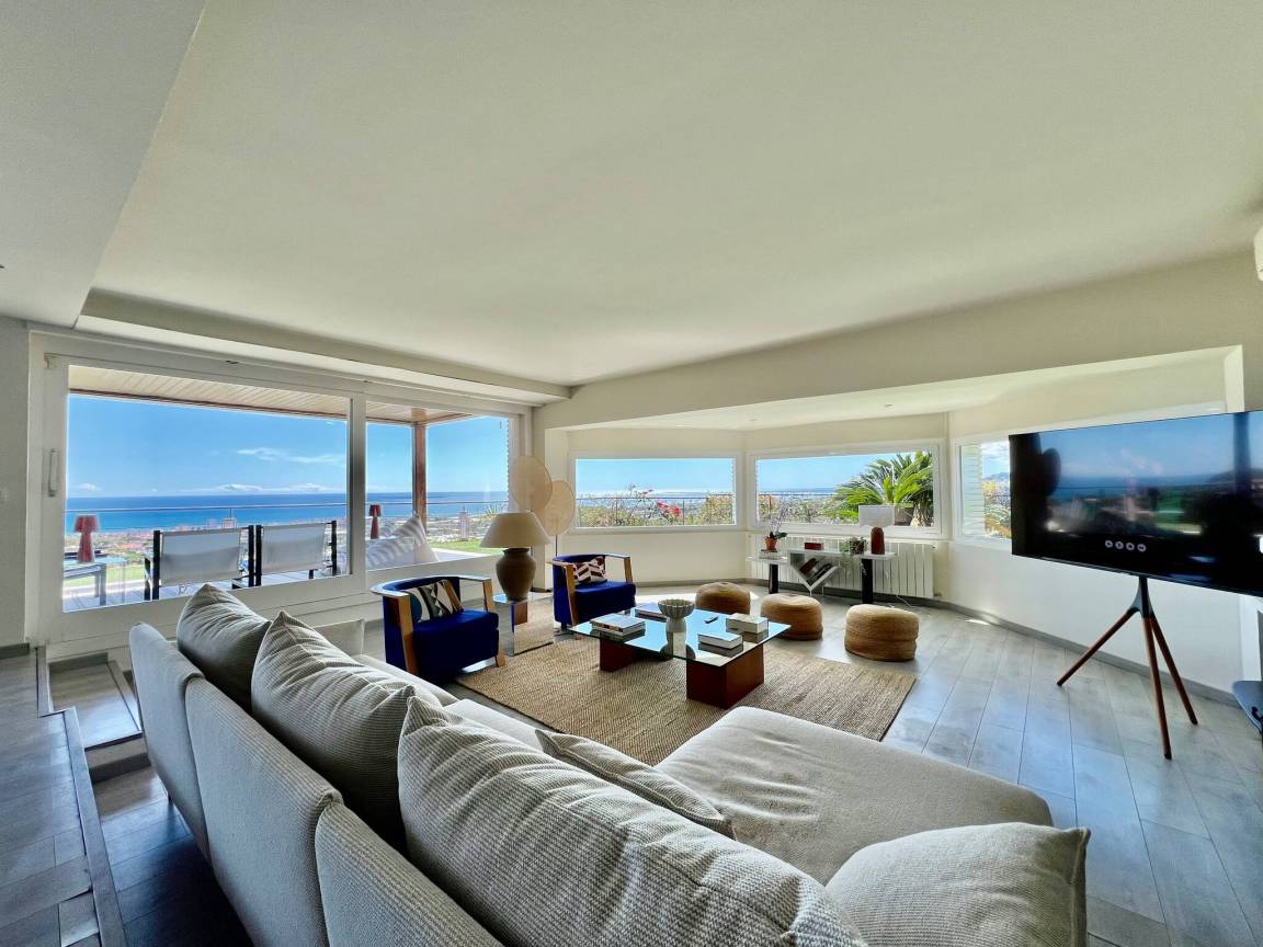 350 M² Villa ∙ 5 Bedrooms ∙ 11 Guests - Cabrils