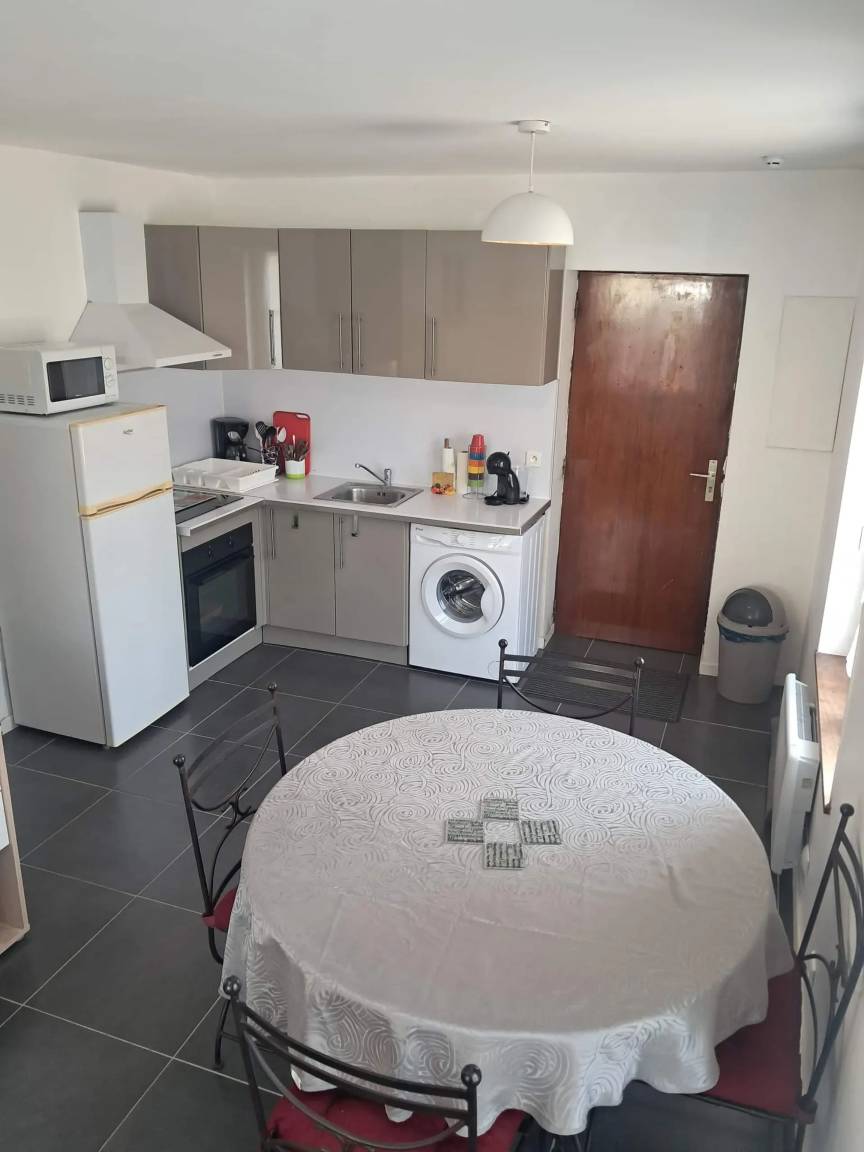 30 M² Appartement ∙ 1 Slaapkamer ∙ 2 Gasten - Lisieux