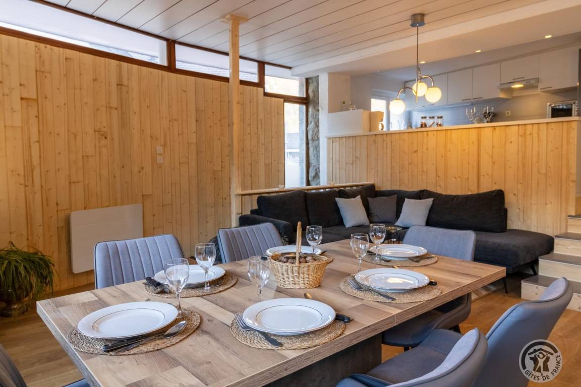 120 M² Gîte ∙ 3 Quartos ∙ 6 Hóspedes - Ariège