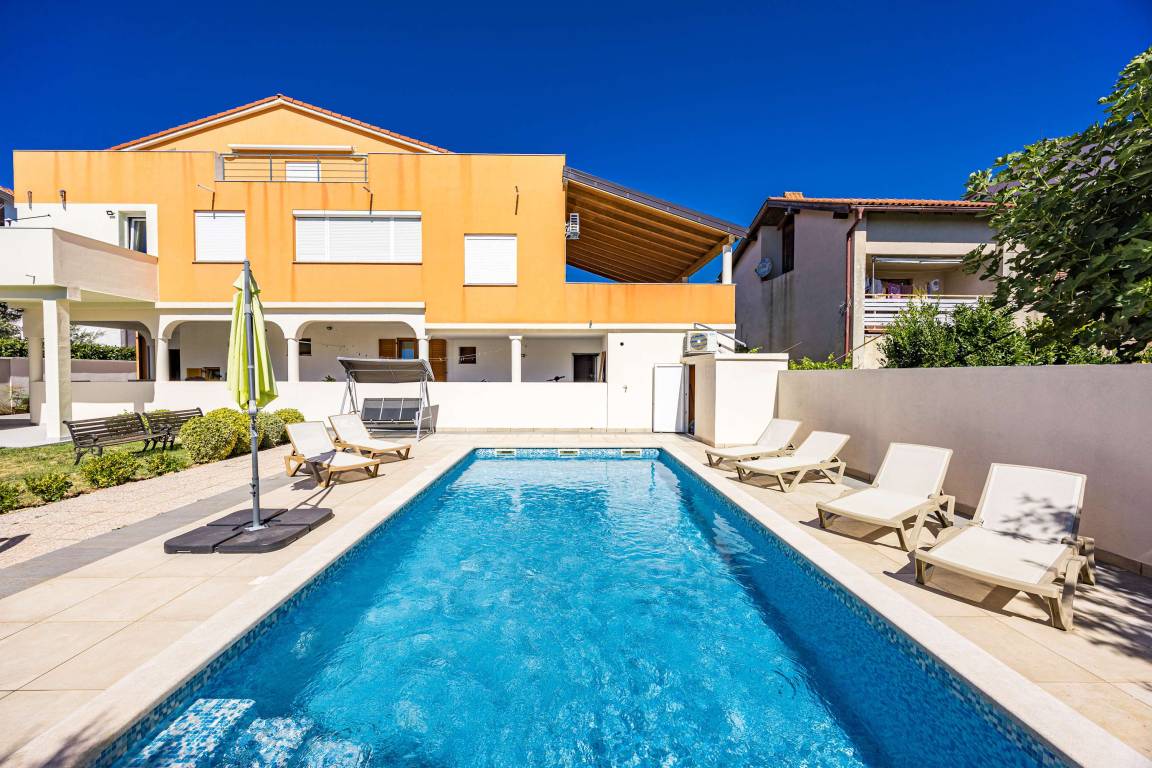 80 M² Apartment ∙ 2 Bedrooms ∙ 4 Guests - Premantura