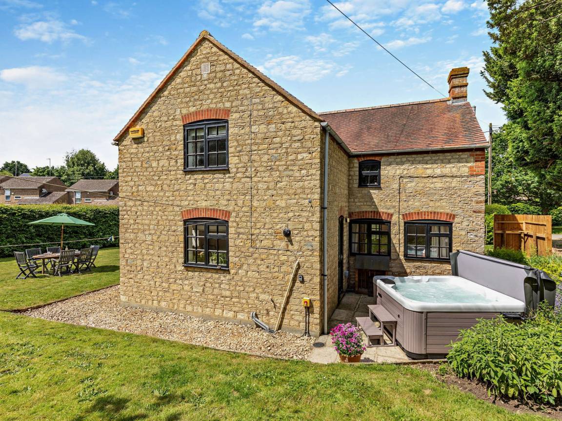 Cottage ∙ 3 Bedrooms ∙ 5 Guests - Buckinghamshire