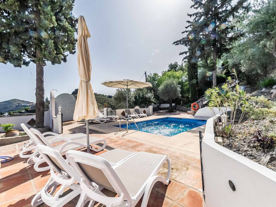 350 M² Maison De Vacances ∙ 12 Chambres ∙ 24 Personnes - Cómpeta