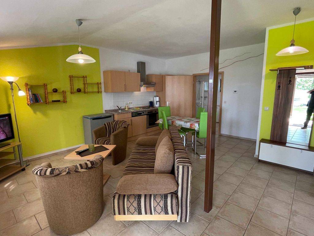 75 M² Ferienhaus ∙ 2 Schlafzimmer ∙ 6 Gäste - Dobbertin