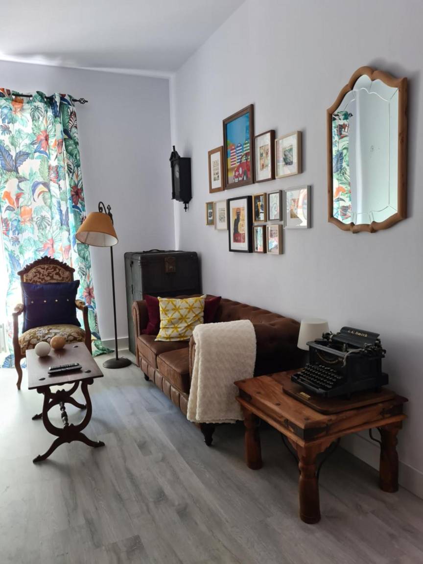 82 M² Apartamento ∙ 2 Habitaciones ∙ 4 Huéspedes - Gijón
