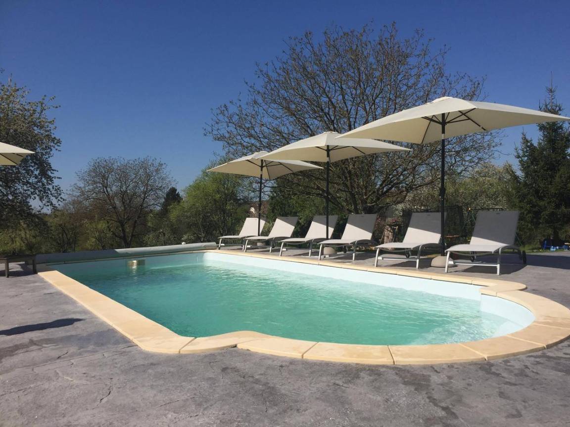 400 M² Maison De Vacances ∙ 8 Chambres ∙ 30 Personnes - Vesoul