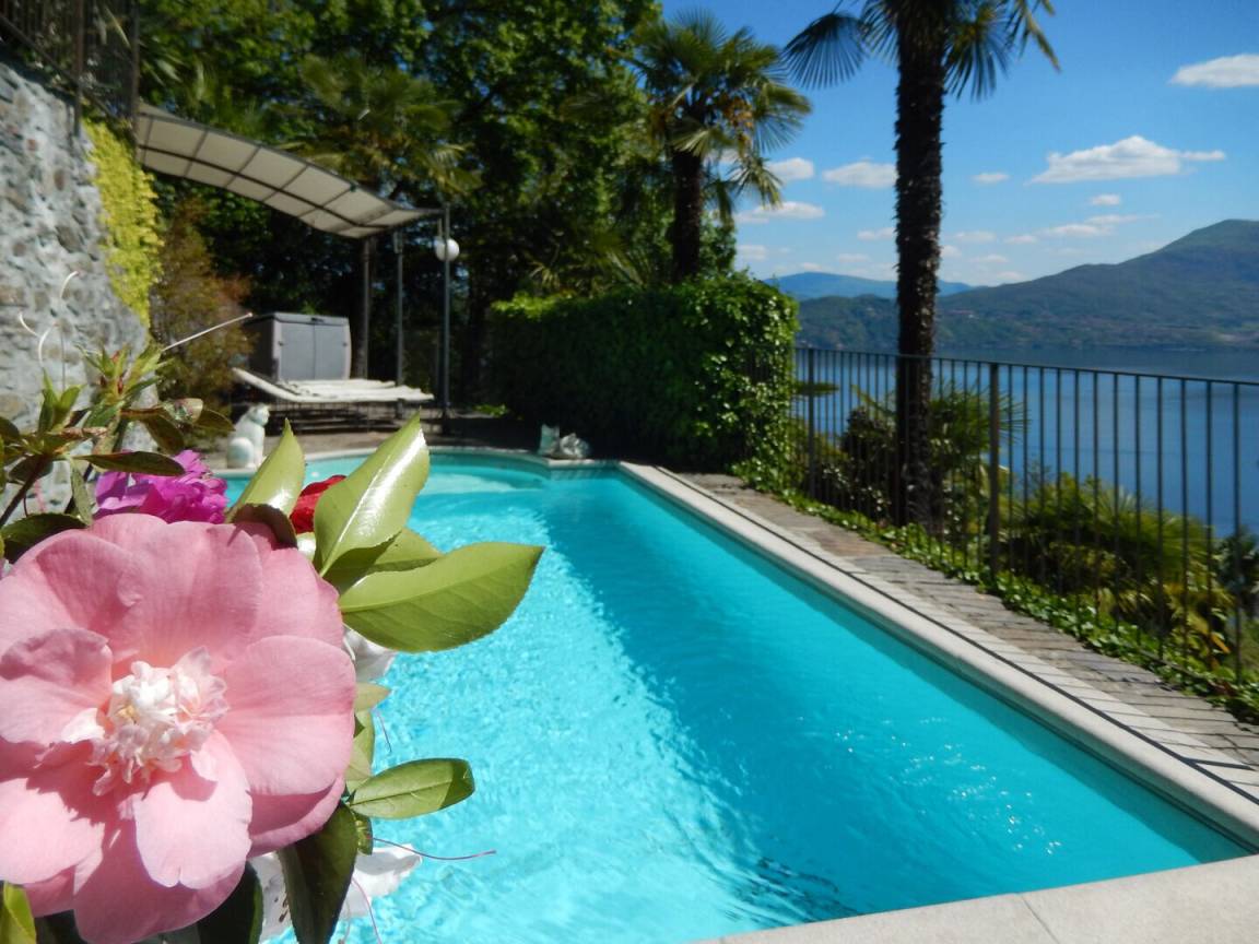 250 M² House ∙ 4 Bedrooms ∙ 6 Guests - Lake Maggiore