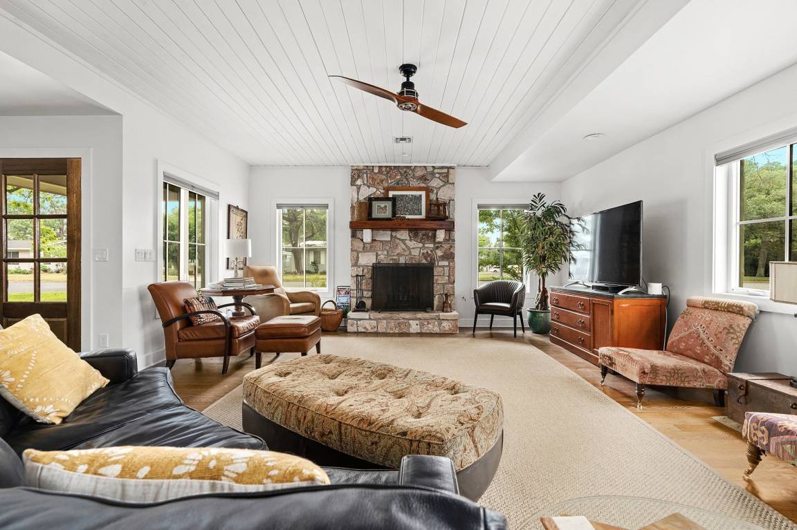 215 M² House ∙ 3 Bedrooms ∙ 8 Guests - Fredericksburg, TX