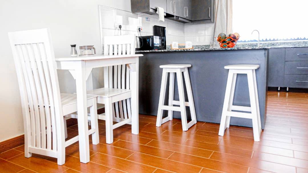 90 M² Apartment ∙ 2 Bedrooms ∙ 4 Guests - Kampala