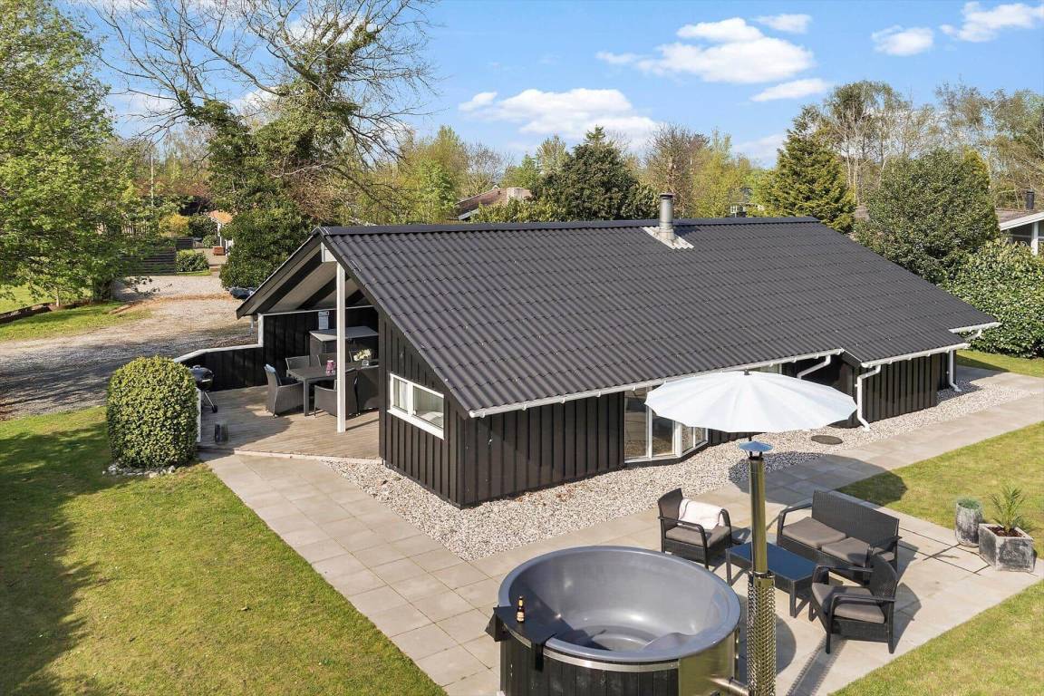 87 M² Ferienhaus ∙ 4 Schlafzimmer ∙ 8 Gäste - Juelsminde
