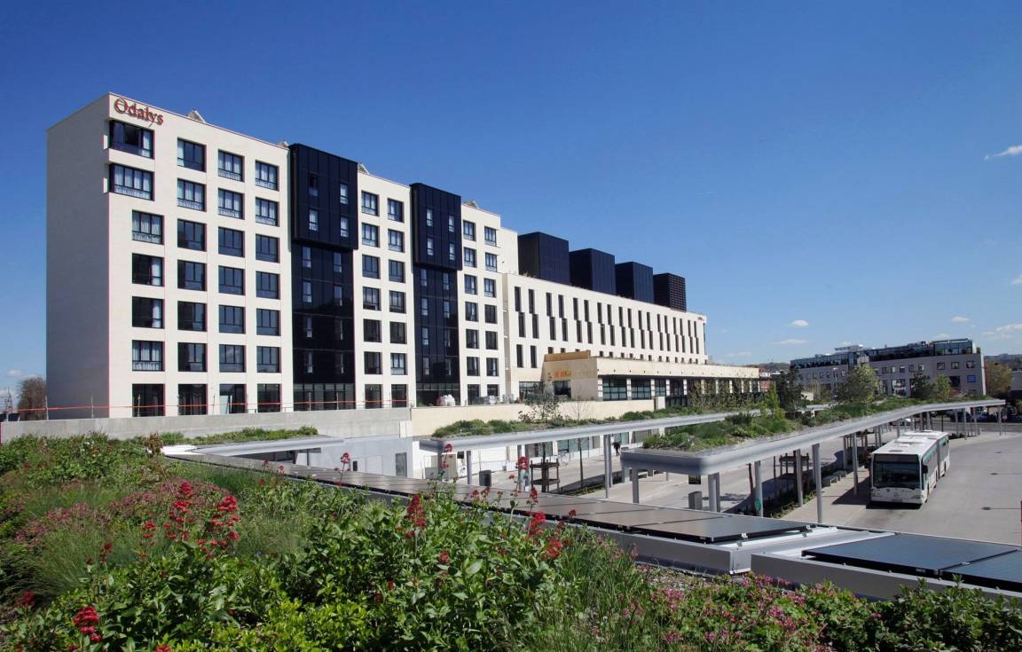 20 M² Hotel ∙ 2 Guests - Puteaux