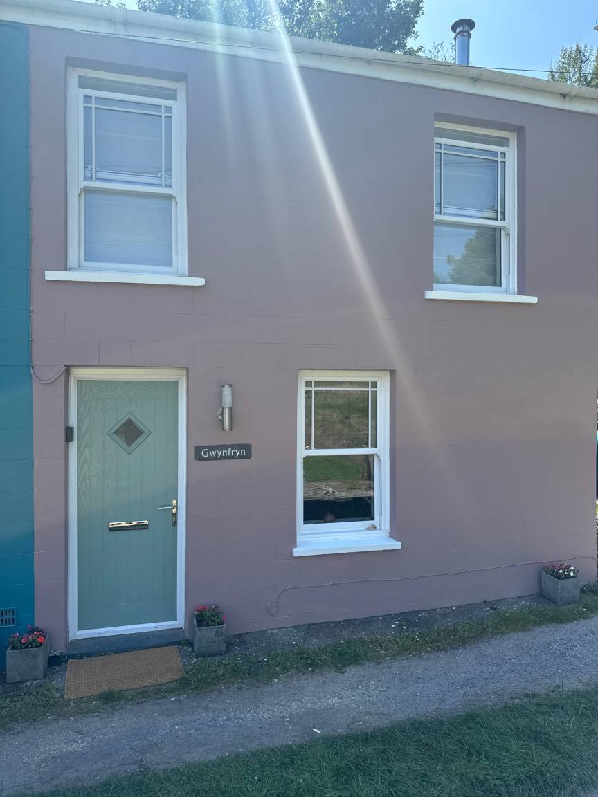 95 M² House ∙ 2 Bedrooms ∙ 4 Guests - Llansteffan