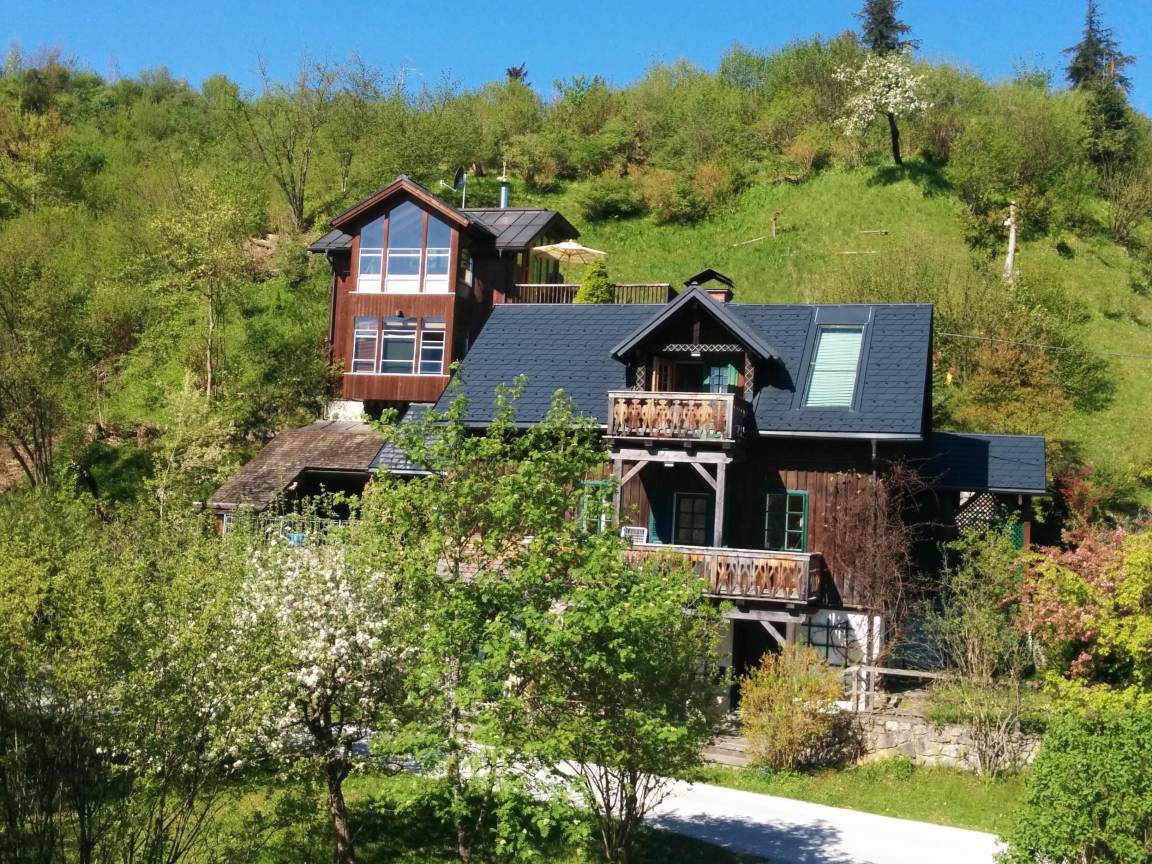 85 M² Ferienwohnung ∙ 1 Schlafzimmer ∙ 3 Gäste - Altaussee