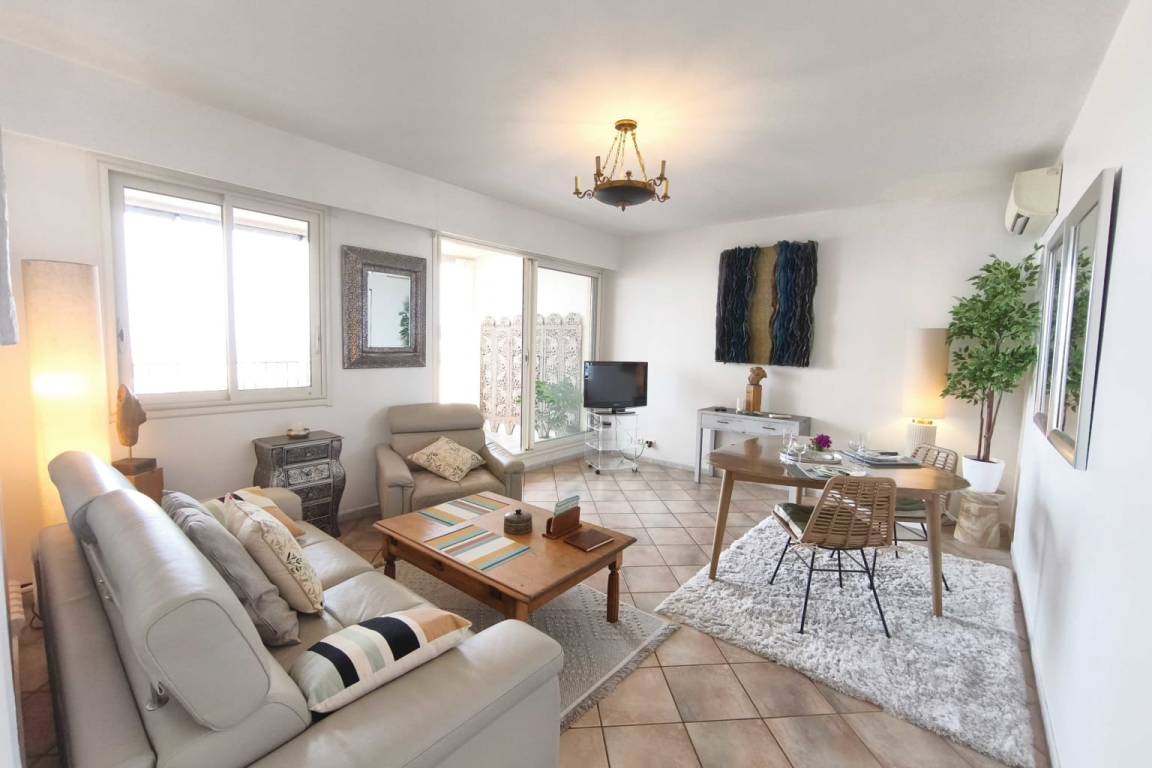 61 M² Apartamento ∙ 1 Habitación ∙ 2 Huéspedes - Ajaccio
