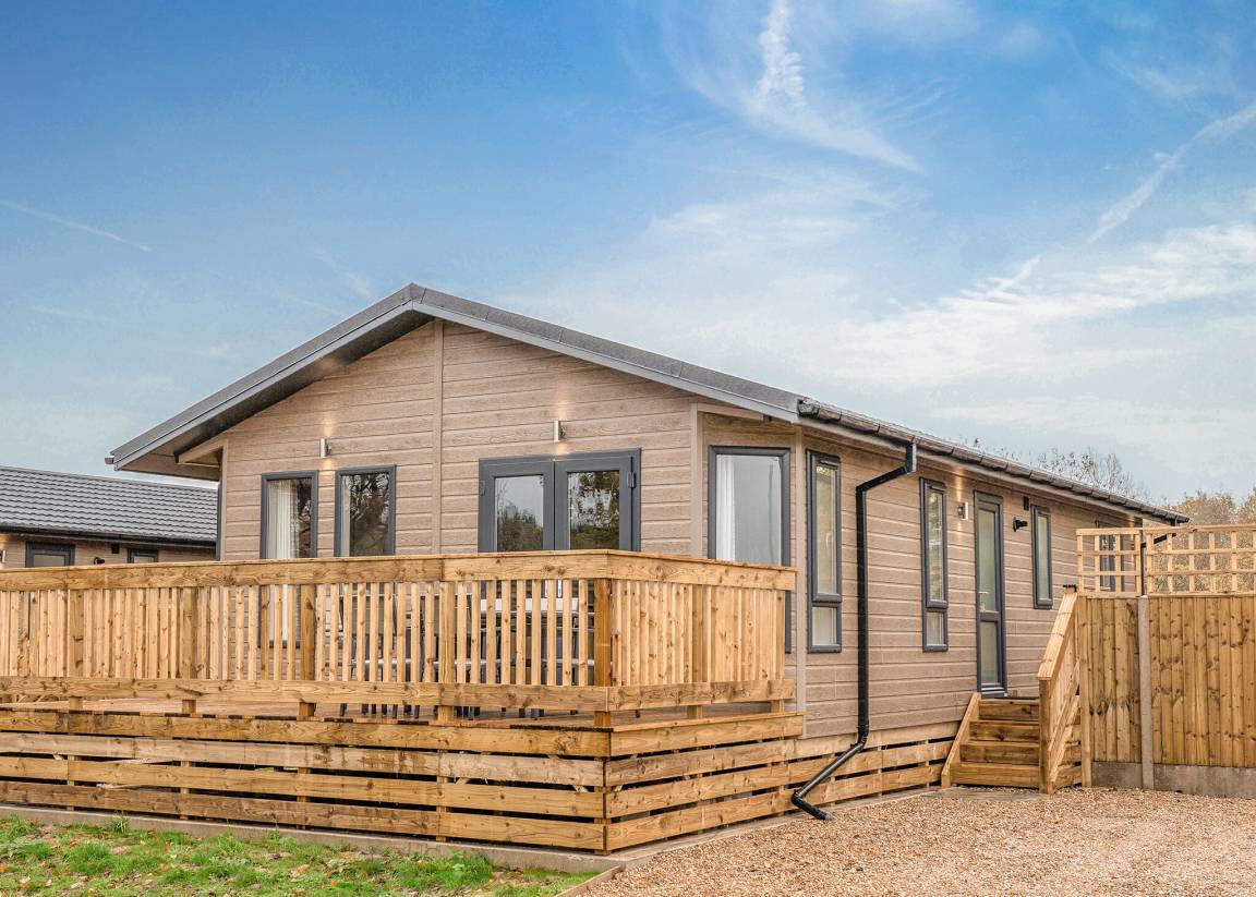Chalet ∙ 2 Bedrooms ∙ 4 Guests - Norfolk