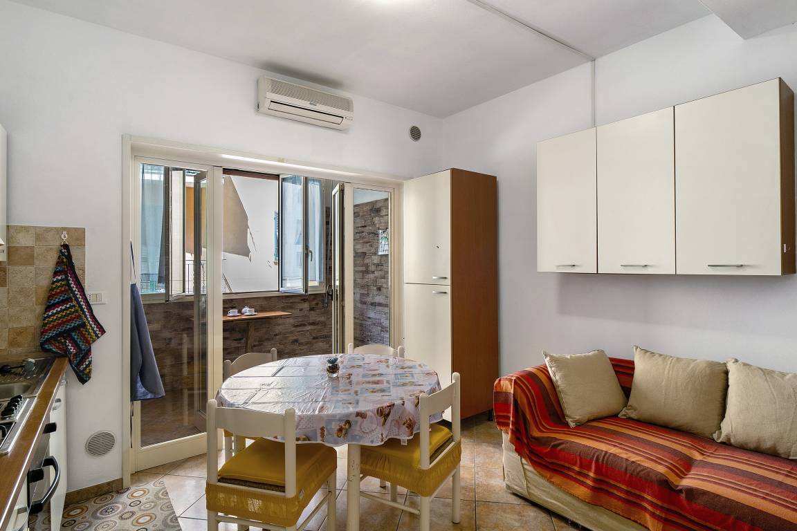 33 M² Ferienwohnung ∙ 1 Schlafzimmer ∙ 4 Gäste - Imperia
