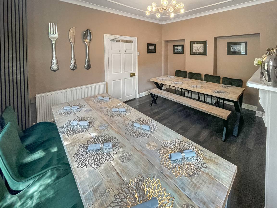 Cottage ∙ 7 Bedrooms ∙ 16 Guests - Leyburn