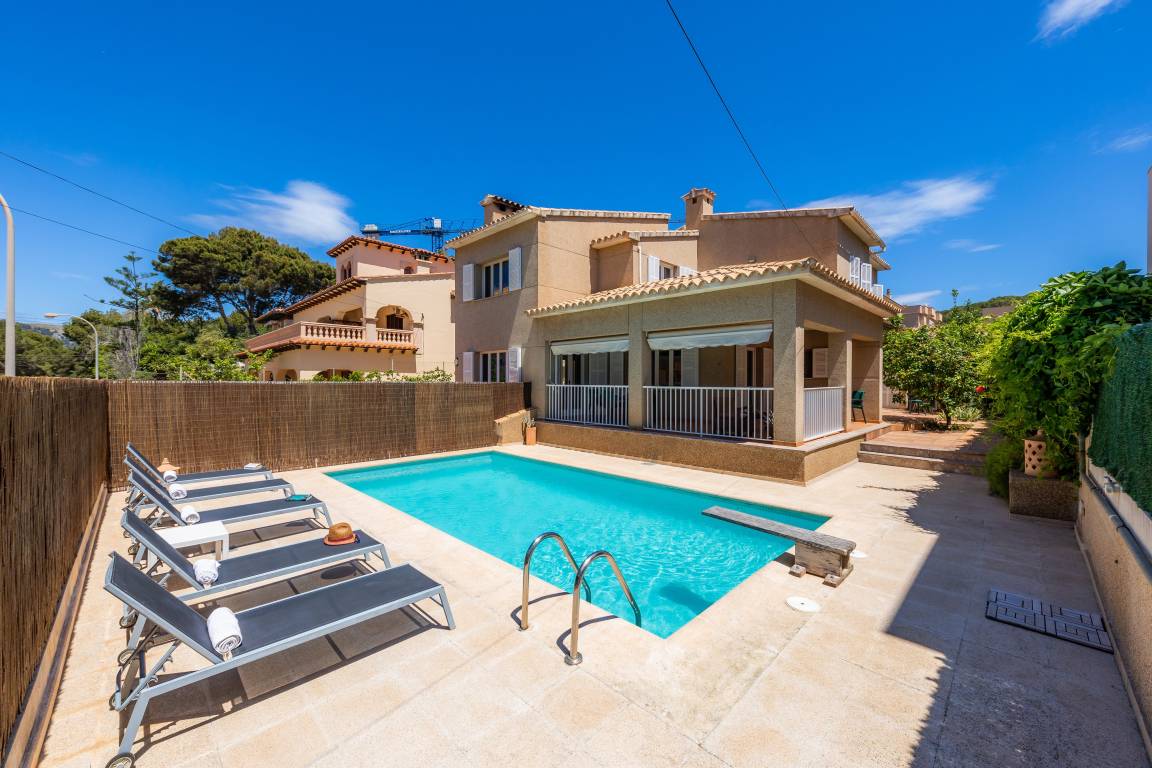 260 M² Ferienhaus ∙ 4 Schlafzimmer ∙ 8 Gäste - Cala Rajada