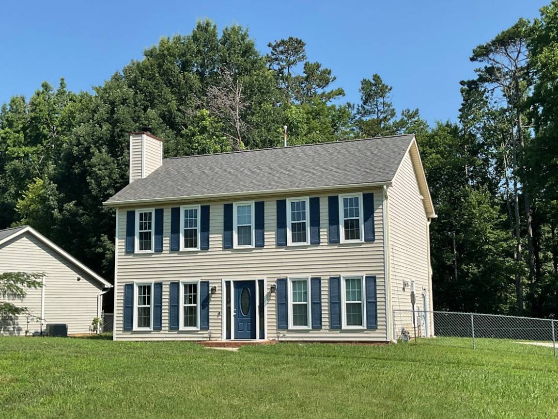 House ∙ 2 Bedrooms ∙ 2 Guests - High Point, NC