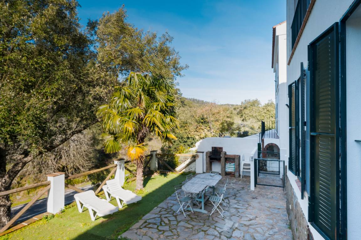 120 M² Casa ∙ 4 Habitaciones ∙ 5 Huéspedes - Aracena