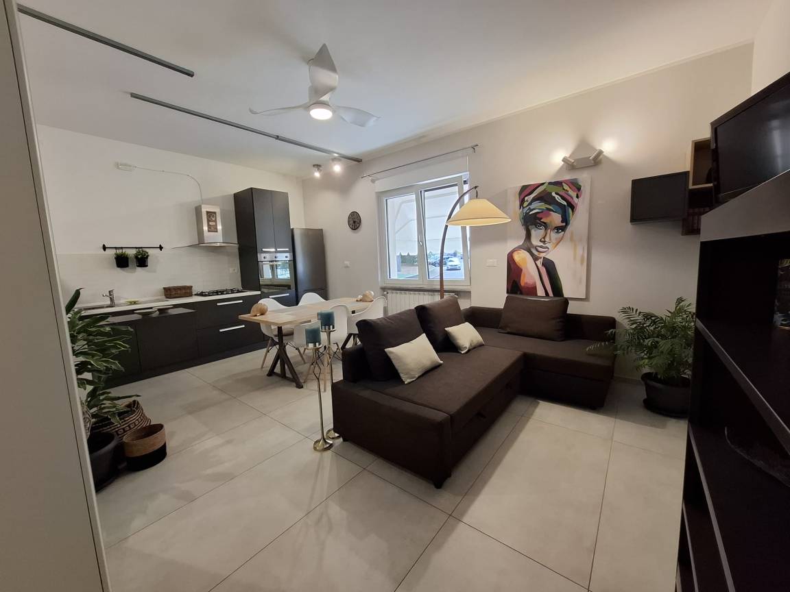 90 M² Ferienwohnung ∙ 3 Schlafzimmer ∙ 8 Gäste - Termoli