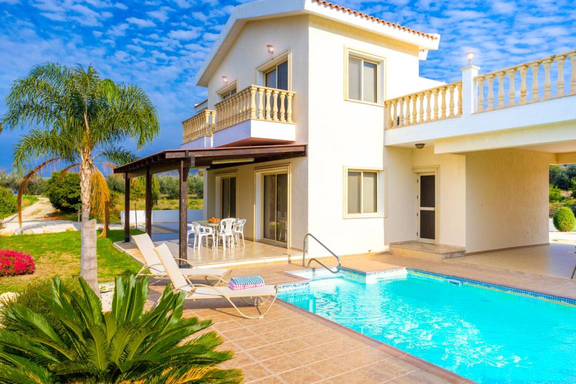 200 M² Villa ∙ 4 Habitaciones ∙ 9 Huéspedes - Argaka